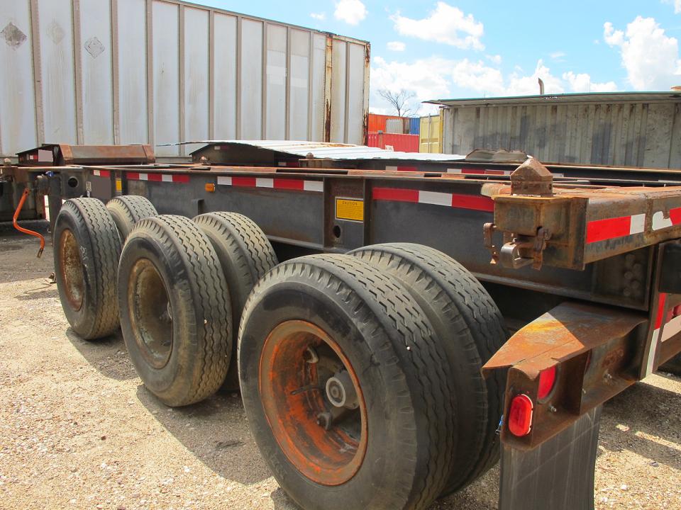 tri-axle container chassis (5) lr | Innova Industries.