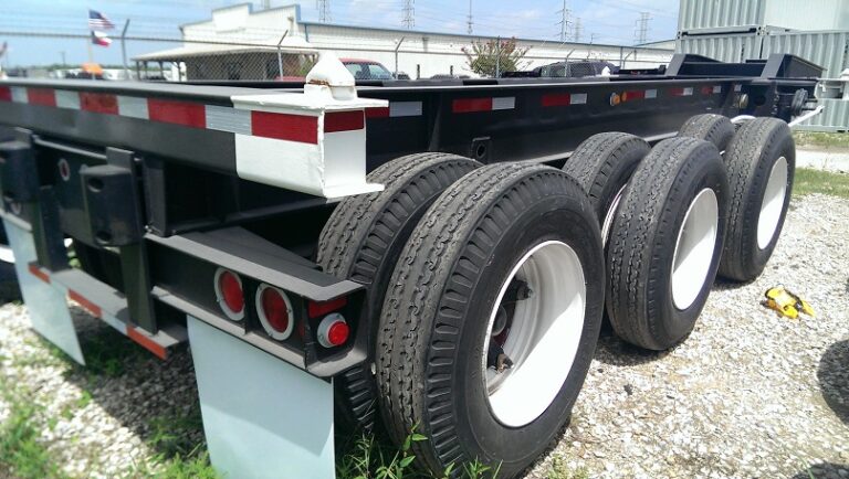 tri-axle container chassis lr | Innova Industries.