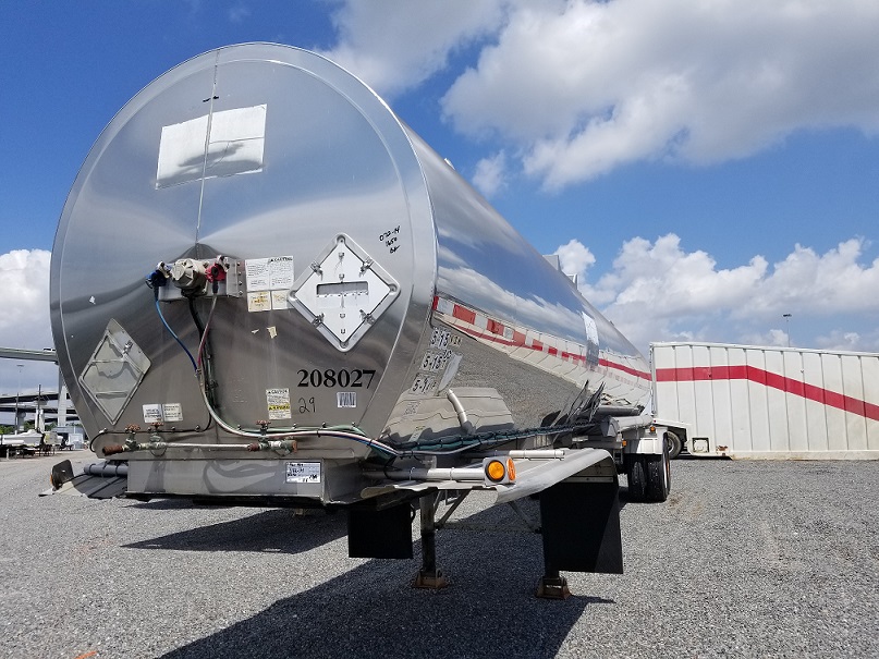 208027 MC307 Tank Trailer (6) lr | Innova Industries.